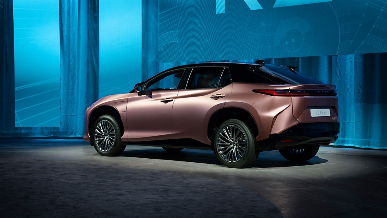 Lexus Electrified - elektrifierade bilar | Lexus Sverige